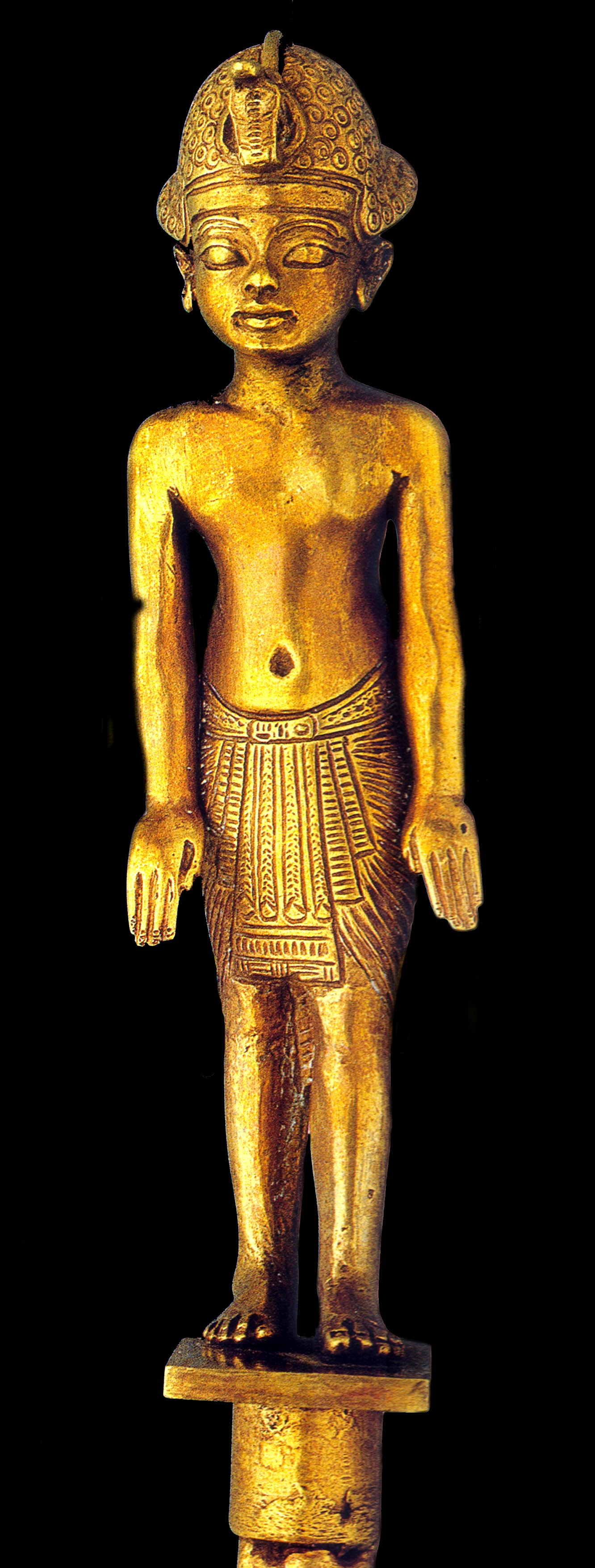 Dr. Peter J Brand on Twitter: "8/ The carved & painted ivory lid has a lovely image of ...