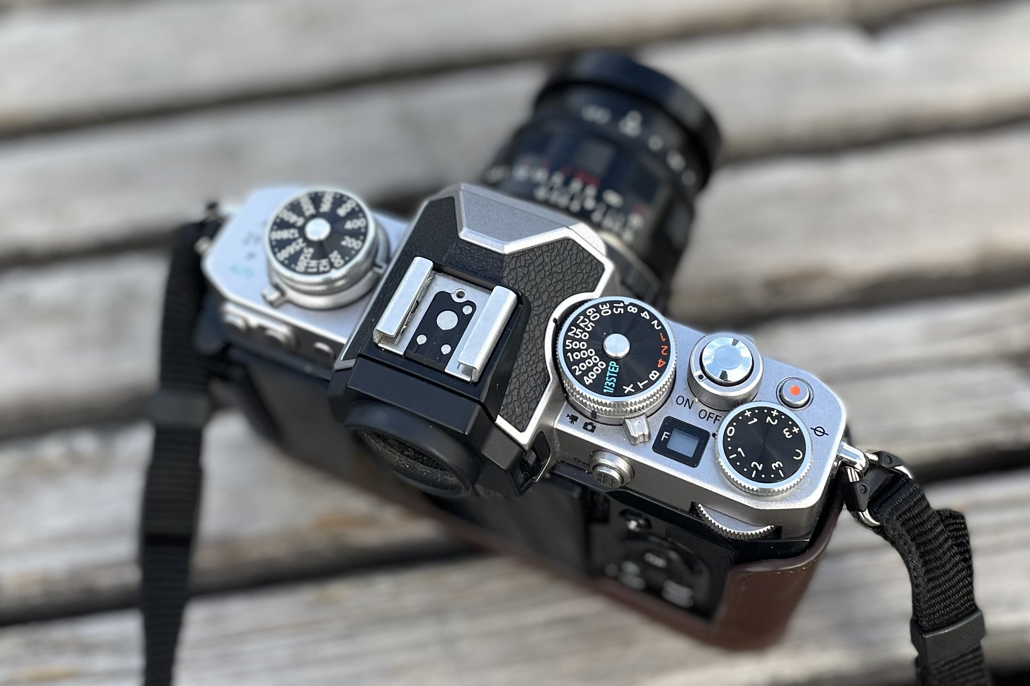 記憶カメラ on Twitter: "Z fcのF値を示すミニ液晶は、やはりフィルムカメラの枚数カウンターをデザインモチーフにしてるんだろうね。 https://t.co/GD6NKQBBtW ...