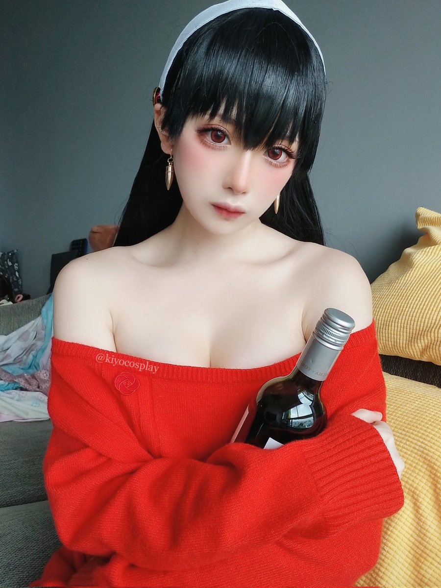 KIYO💜 on Twitter: "𝘏𝘢𝘷𝘦 𝘢 𝘥𝘳𝘪𝘯𝘬 𝘸𝘪𝘵𝘩 𝘮𝘦? 🍷"