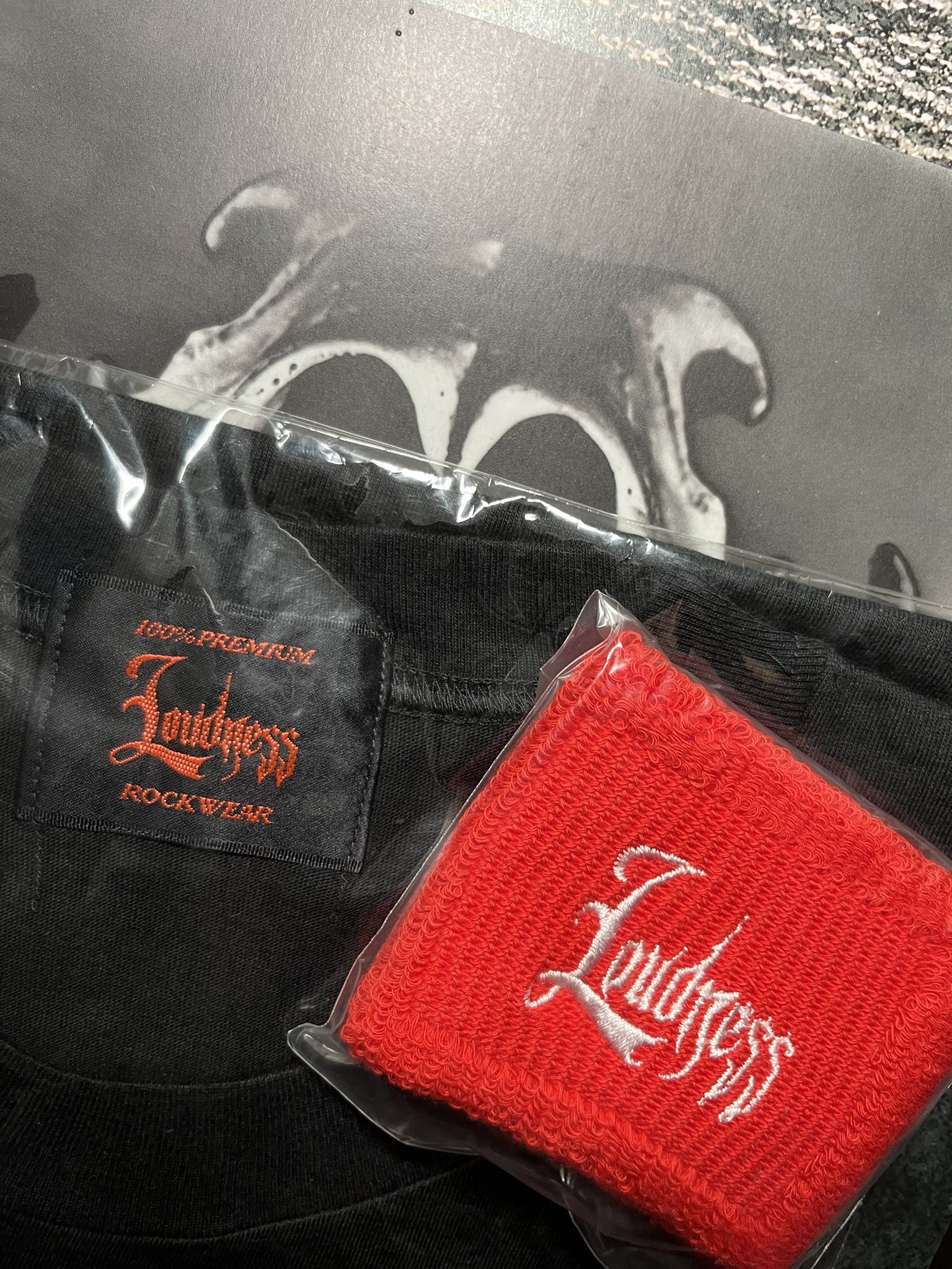 LOUDNESS_OFFICIAL on Twitter: "30年前のモノとは思えない保存状態、記憶が蘇ります。 #loudness #30thanniversary #merch ...