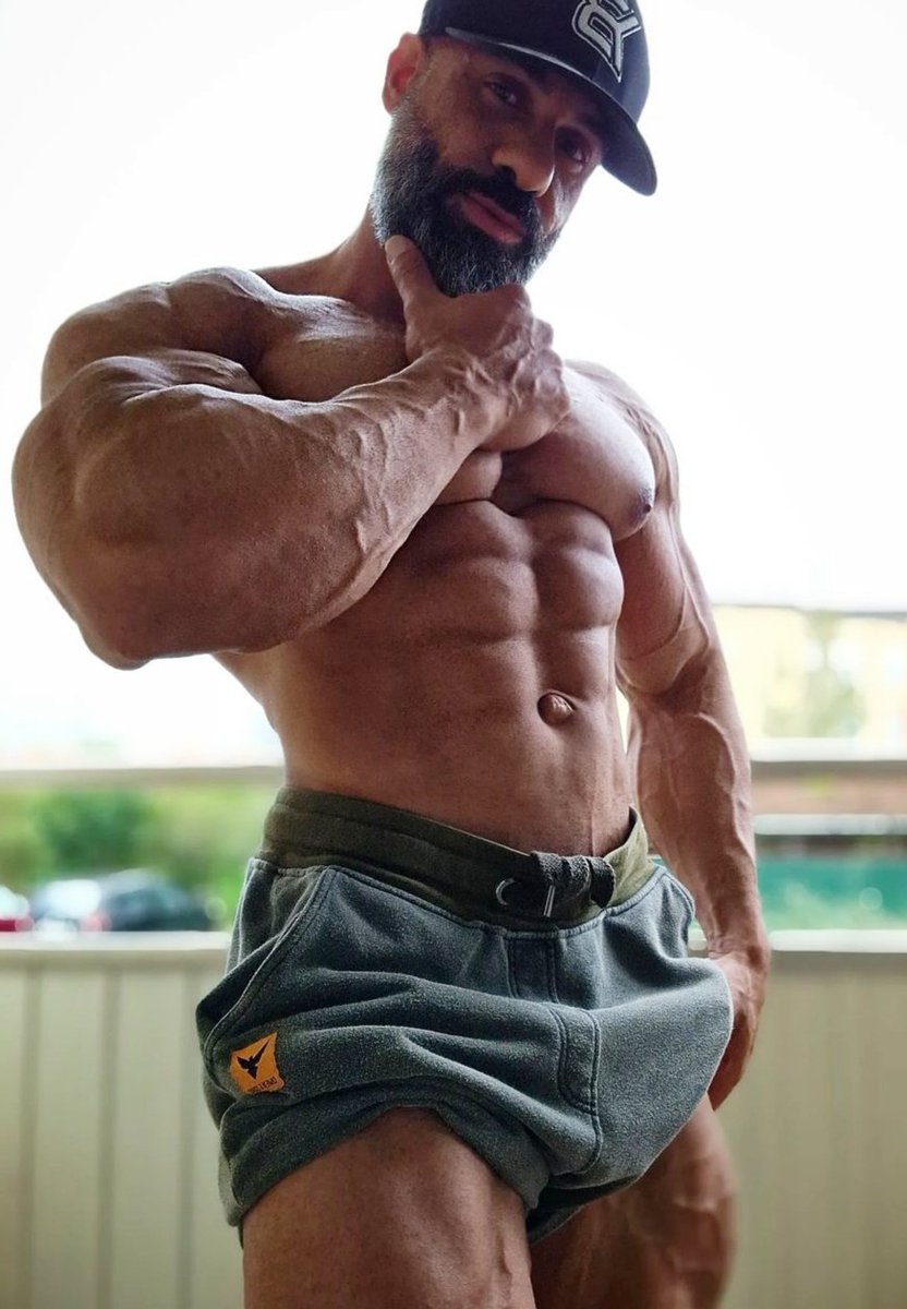 MuscleColtStar (MCS) 49K ️ Thanks on Twitter: "Muscle daddy Fadil... So sexy..thick muscle slabs ...