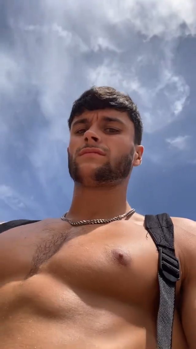 Celeb Lover on Twitter: "Former Hollyoaks lad Aedan Duckworth is such a stud... That chest is 🔥🔥"