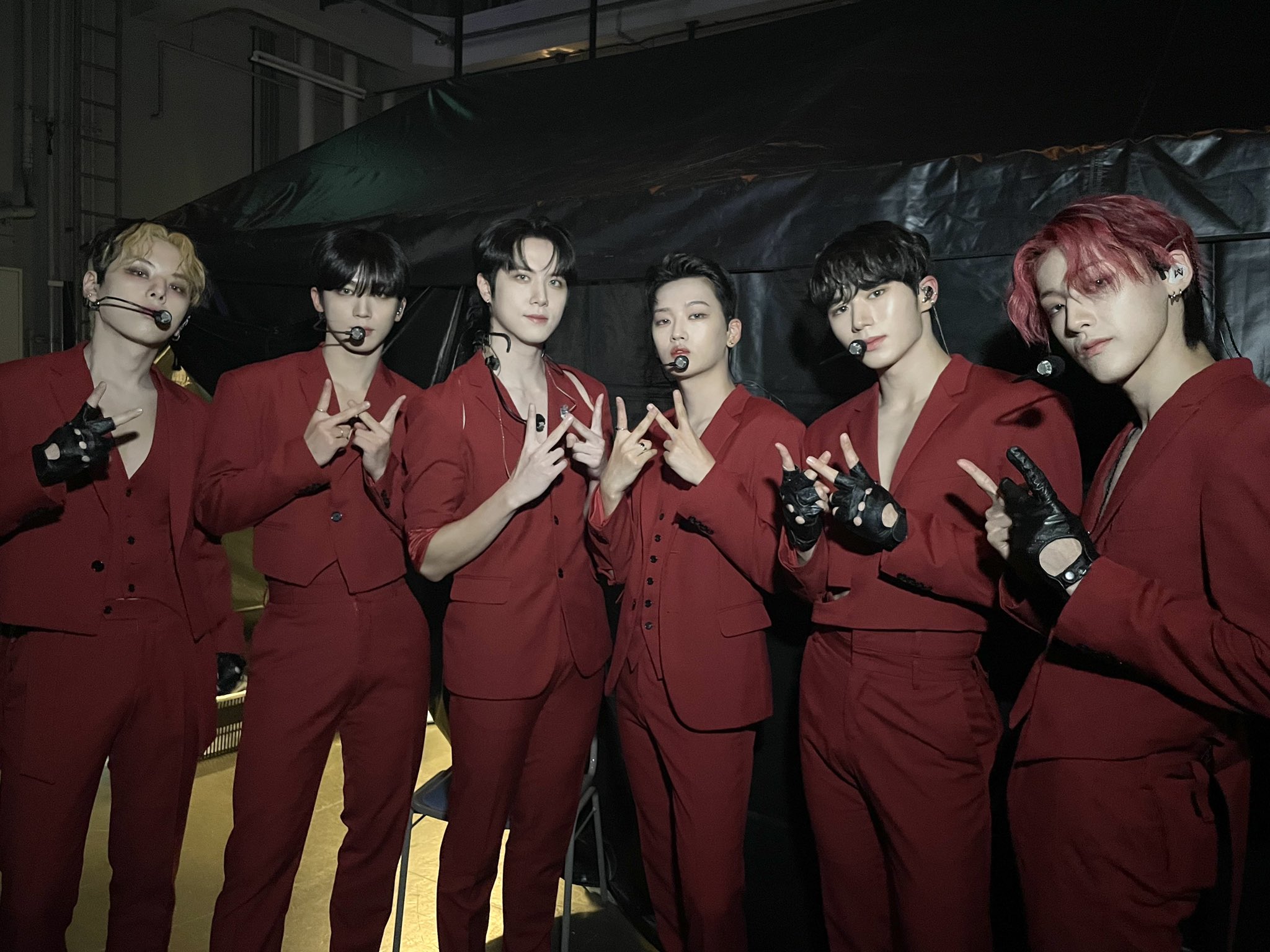 mimi. ⚢ VAI VER O JÃO on Twitter: "RT @WEi__Official: TOKYO, R U READY⁉️ #위아이 #WEi #루아이 #RUi ...