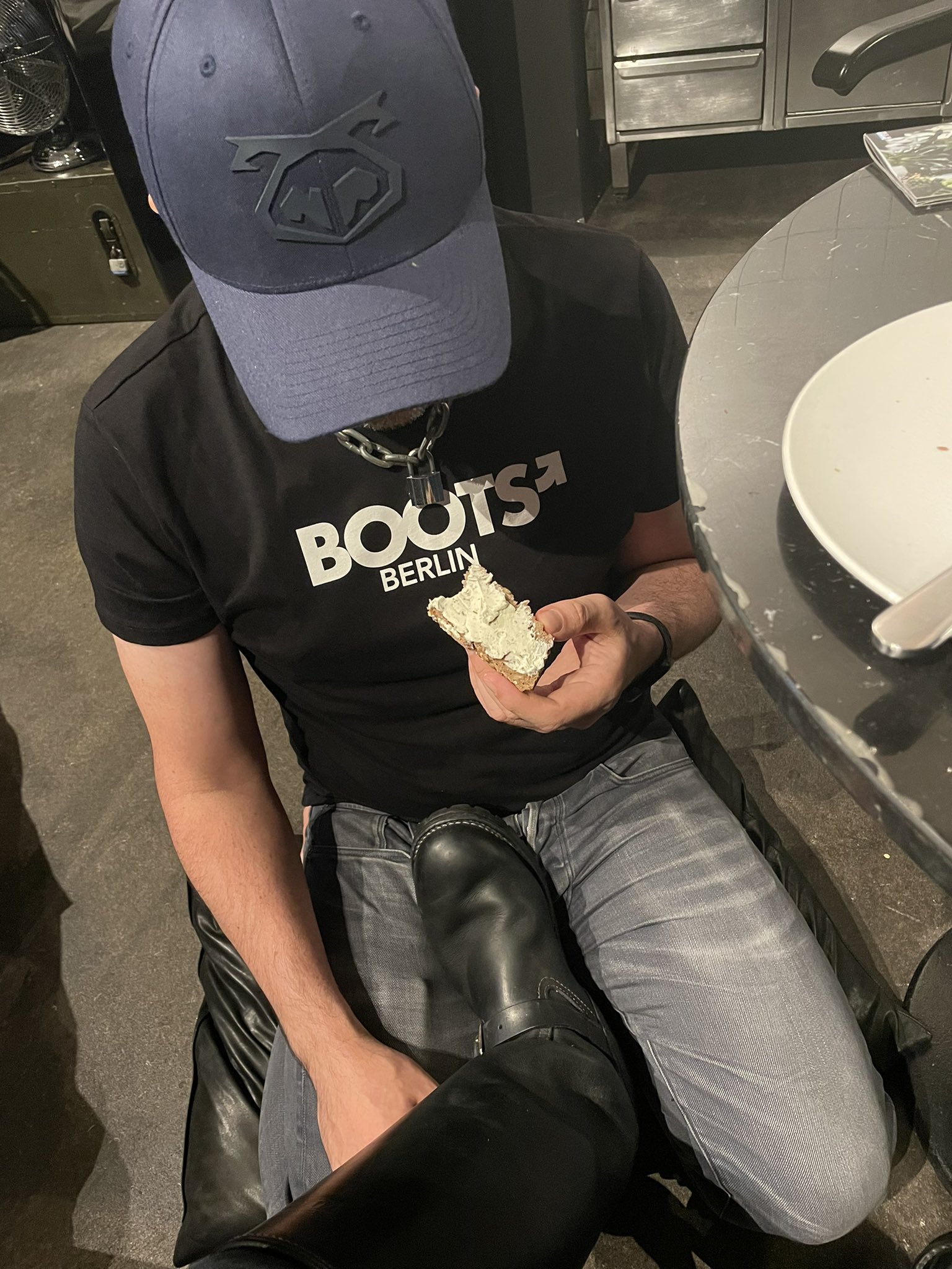 ALPHA4betamuscle on Twitter: "Changed my mind. It’s better the slave be on the floor eating ...