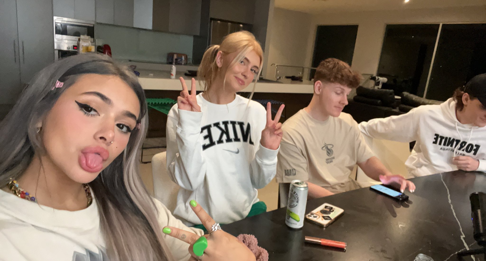 x2Twins (@x2twins) / Twitter x2Twins (@x2twins) / Twitter