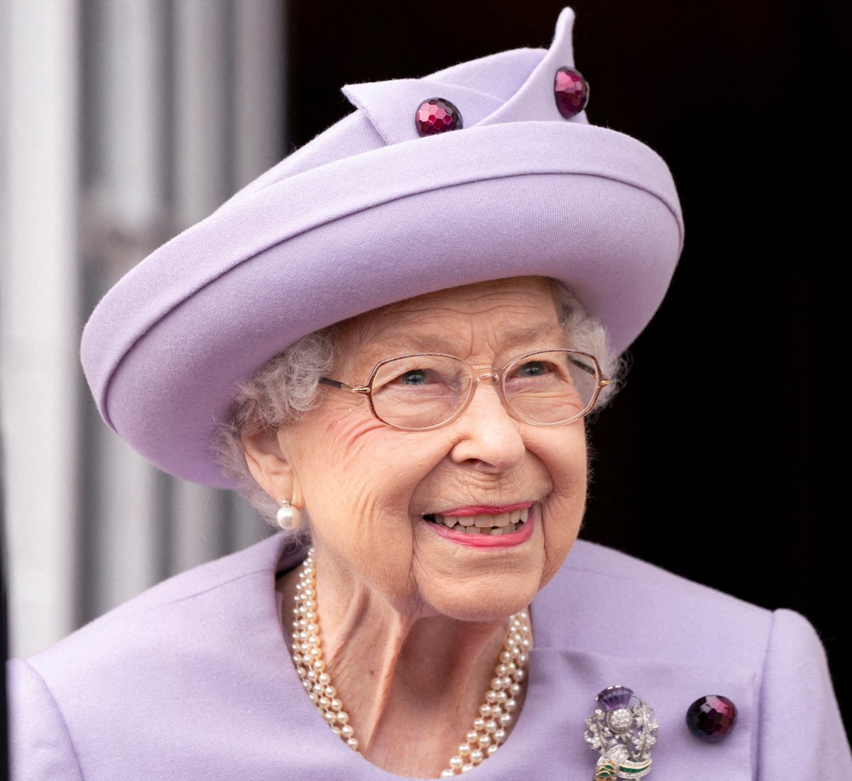 BREAKING: Queen Elizabeth has died at age 96. She was the longest ...
