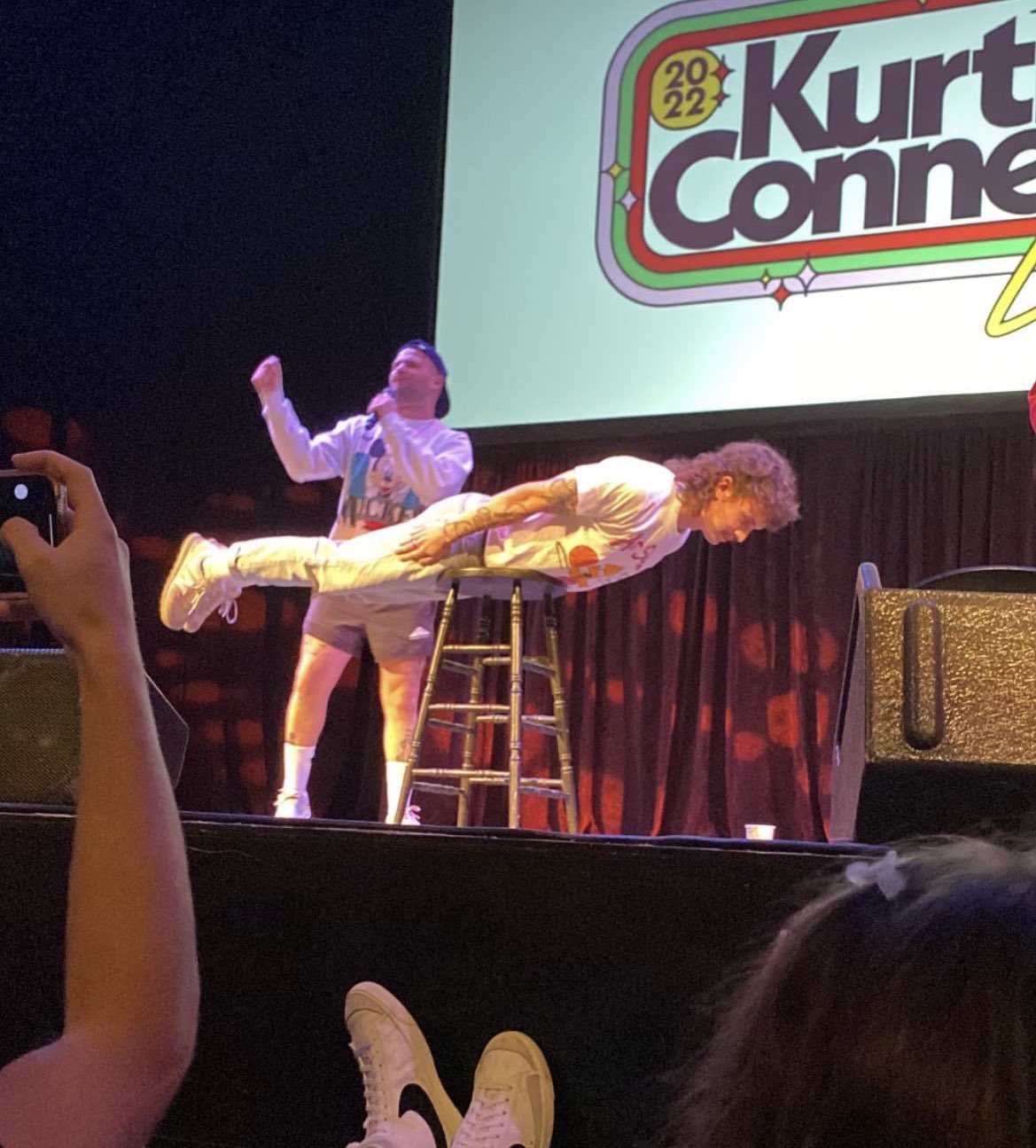 kurtis conner on Twitter: "planking is officially back 😎 https://t.co/dQU39vSaIG" / Twitter