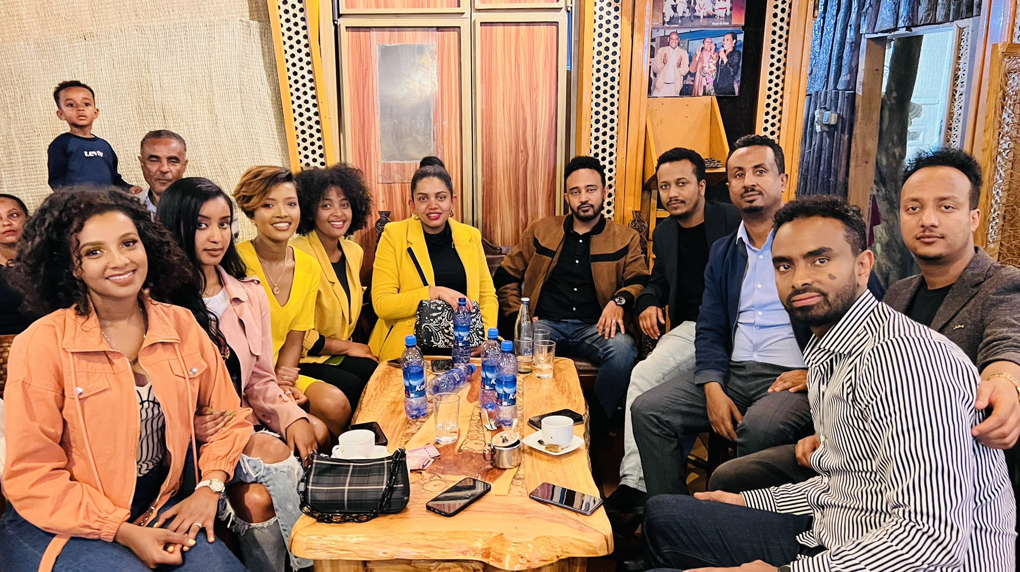 𝑓 𝑒 𝑣 𝑒 𝑛 𝑘 𝑎 𝑠 𝑠 𝑎 𝑤🦋 On Twitter Fam ️ Yz3z7ude3t