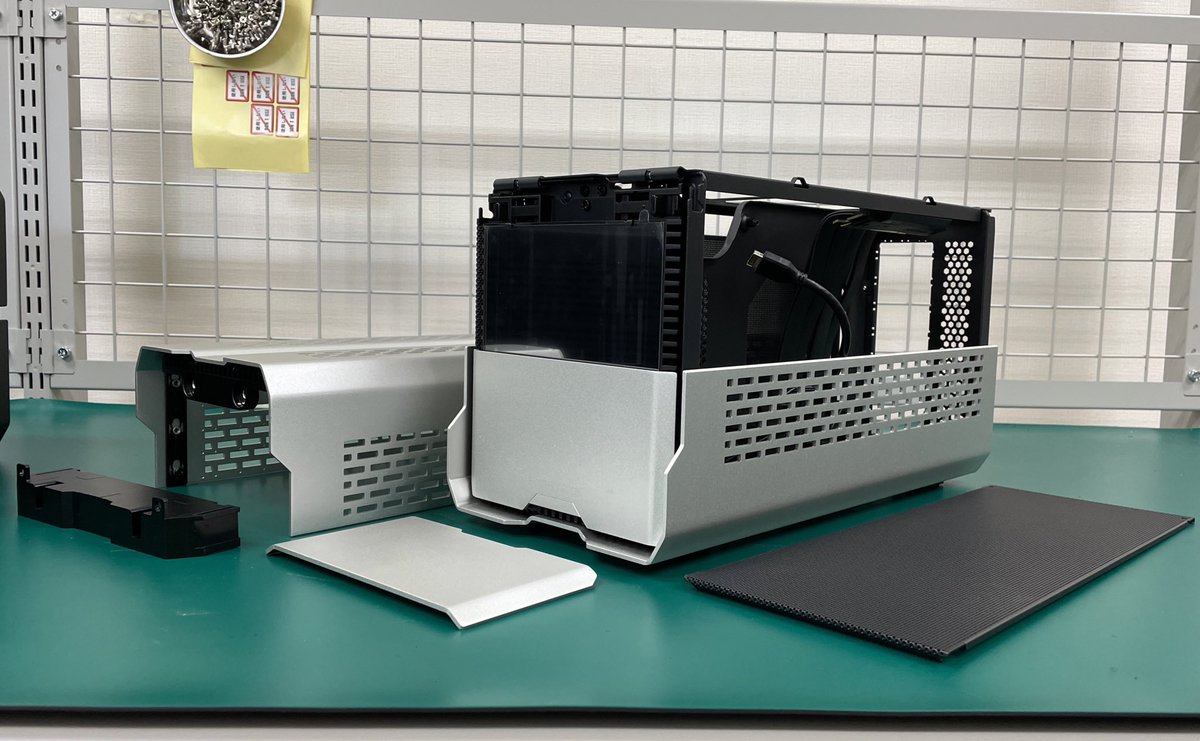 カピさん Kapi Lab. on Twitter: "やっば！！ やっぱりこのケースカッコ良すぎるわ！"