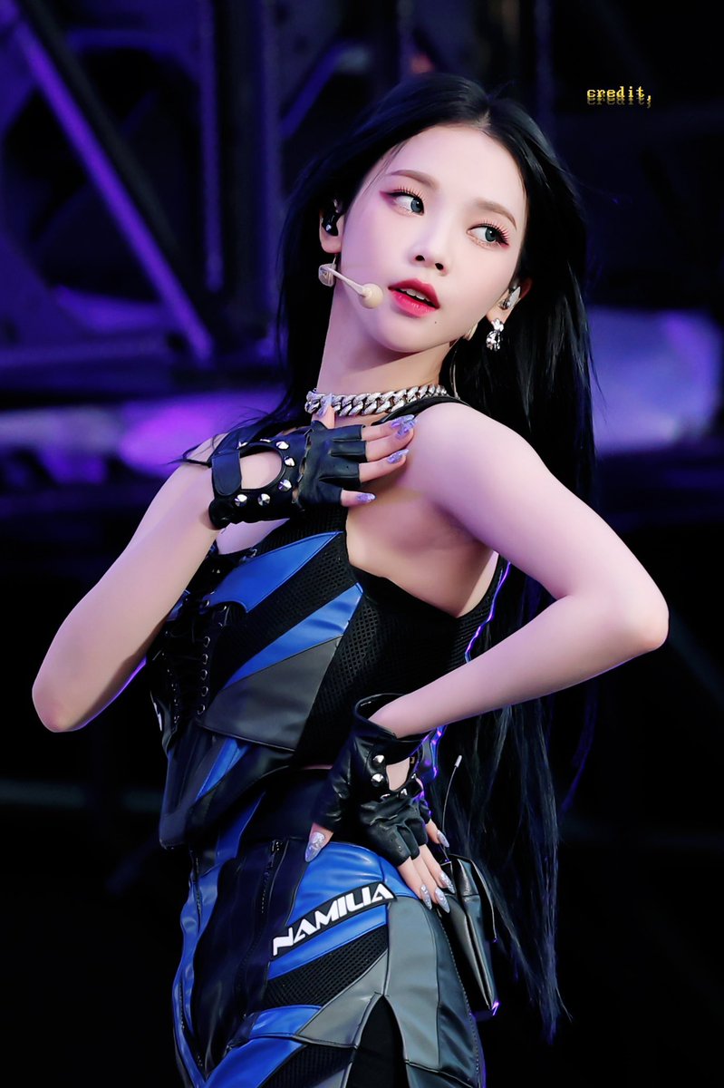 she's so gorgeous karina pics @karinaspics