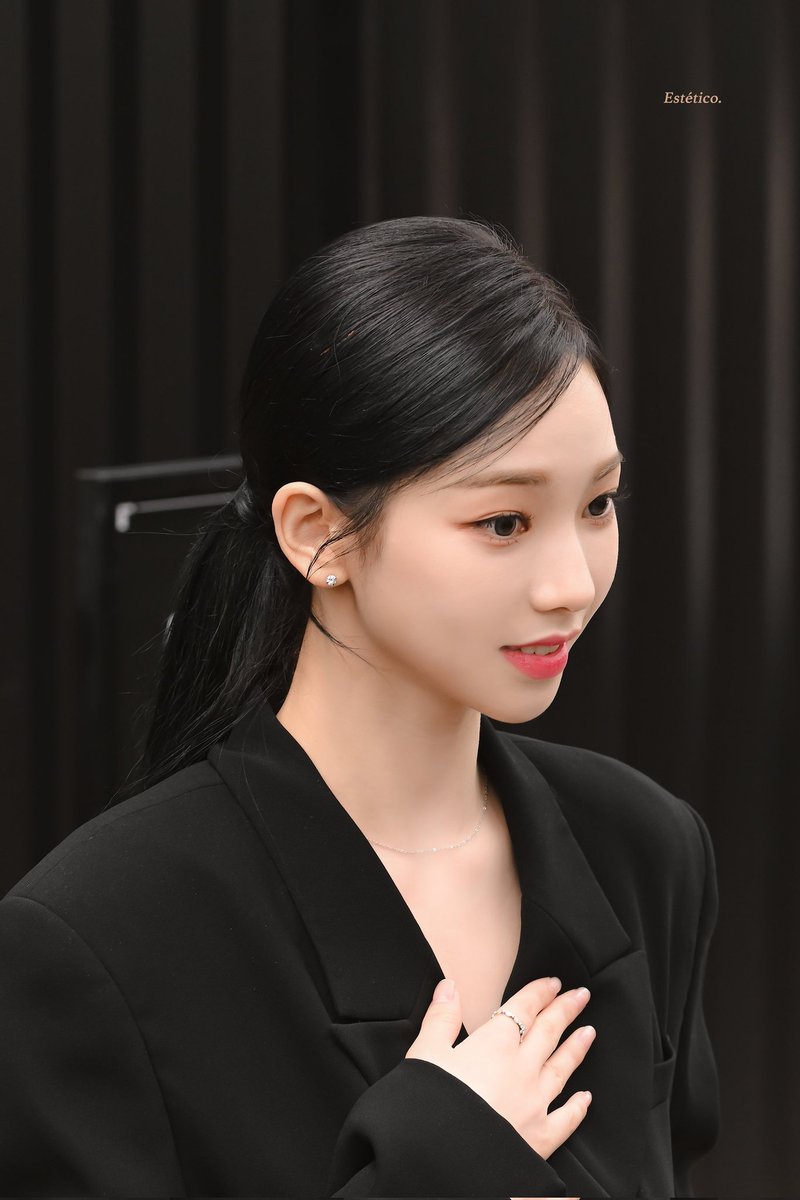 karina pics on Twitter: "so elegant"