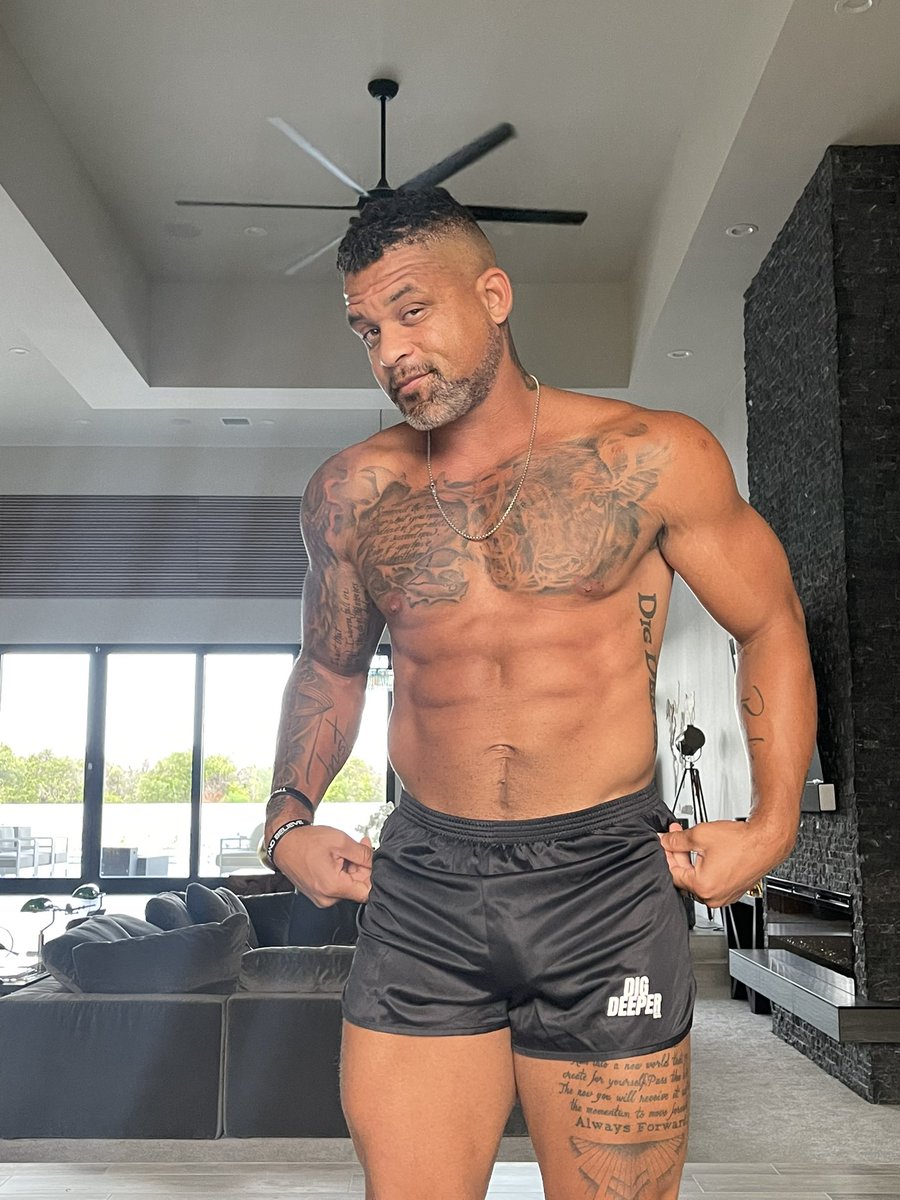 Shaun T On Twitter Which One Should I Wear For My Workout Shoot 🎥 Today Its Gonna Be An