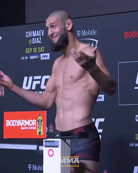 Media - Khamzat Chimaev in tremendous shape - RIP his next opponent ...