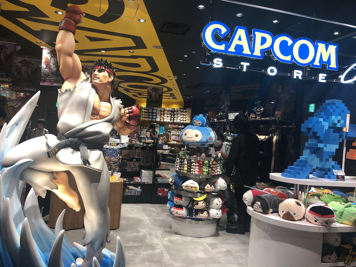 NYF (ジェレミー) on Twitter: "RT @tkn0801: It's true, Capcom Store in Osaka is much bigger and better!"