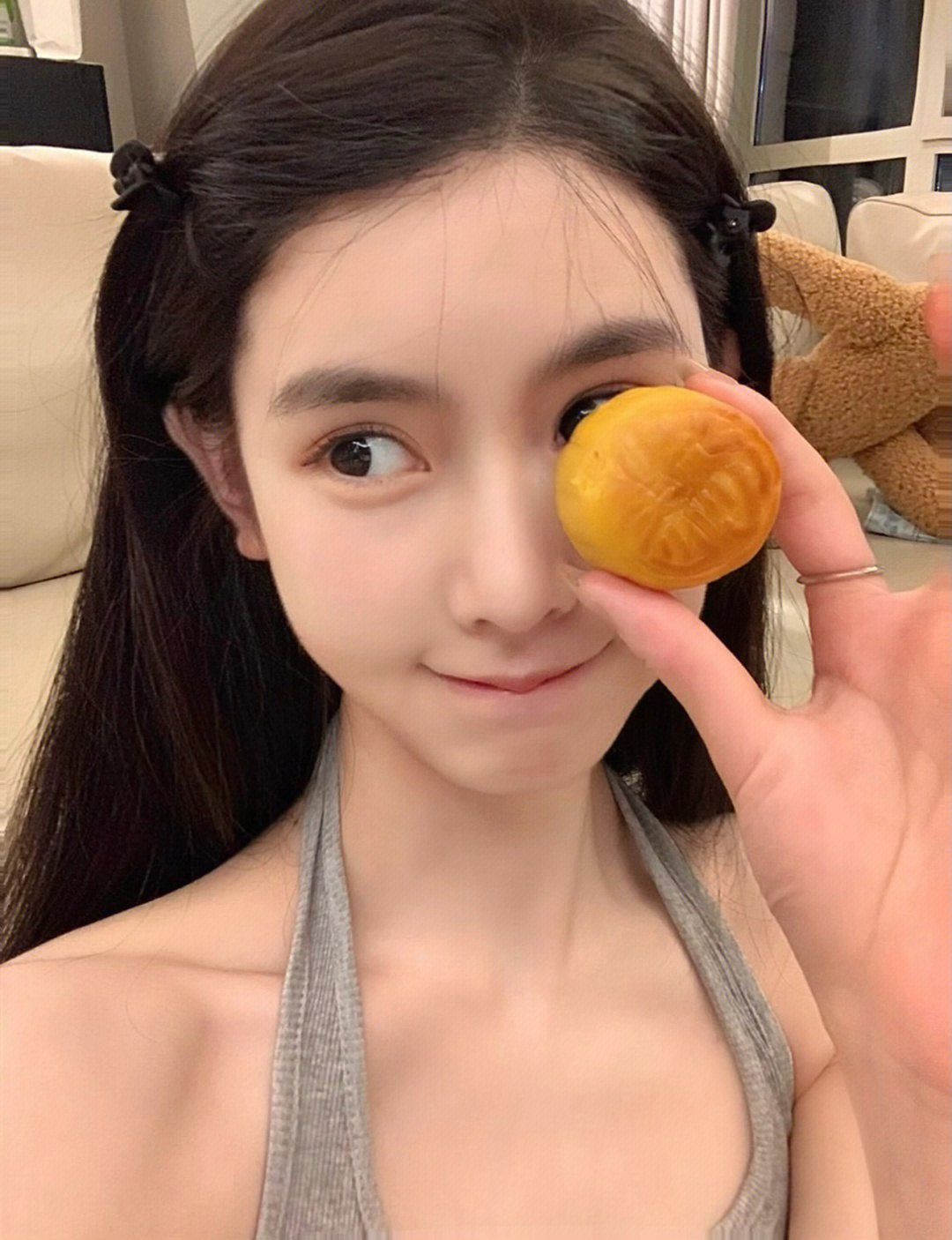 Xiao Zai 旺小仔💯 on Twitter: "Eat moon cakes. 能不能告诉我，你们今天吃的什么馅的月饼！ https://t.co/ZCaE7Wcc1O" / Twitter