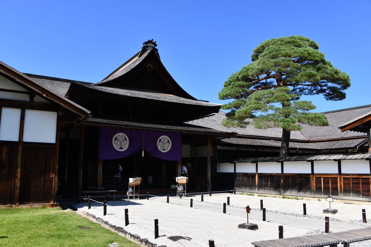 背景資料写真家かさこ＠無料画像毎日投稿 on Twitter: "RT @cyocorune: 今日はこちらの写真をお借りしました 消失点は3、描画1h10m #タイムラプス ：https ...