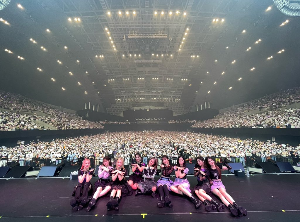 Kep1er JP on Twitter: " ️Kep1er Japan Debut Showcase Live 💚 初日無事終了いたしました🫶 Kep1ianで埋め尽くされた会場は圧巻😭 ...