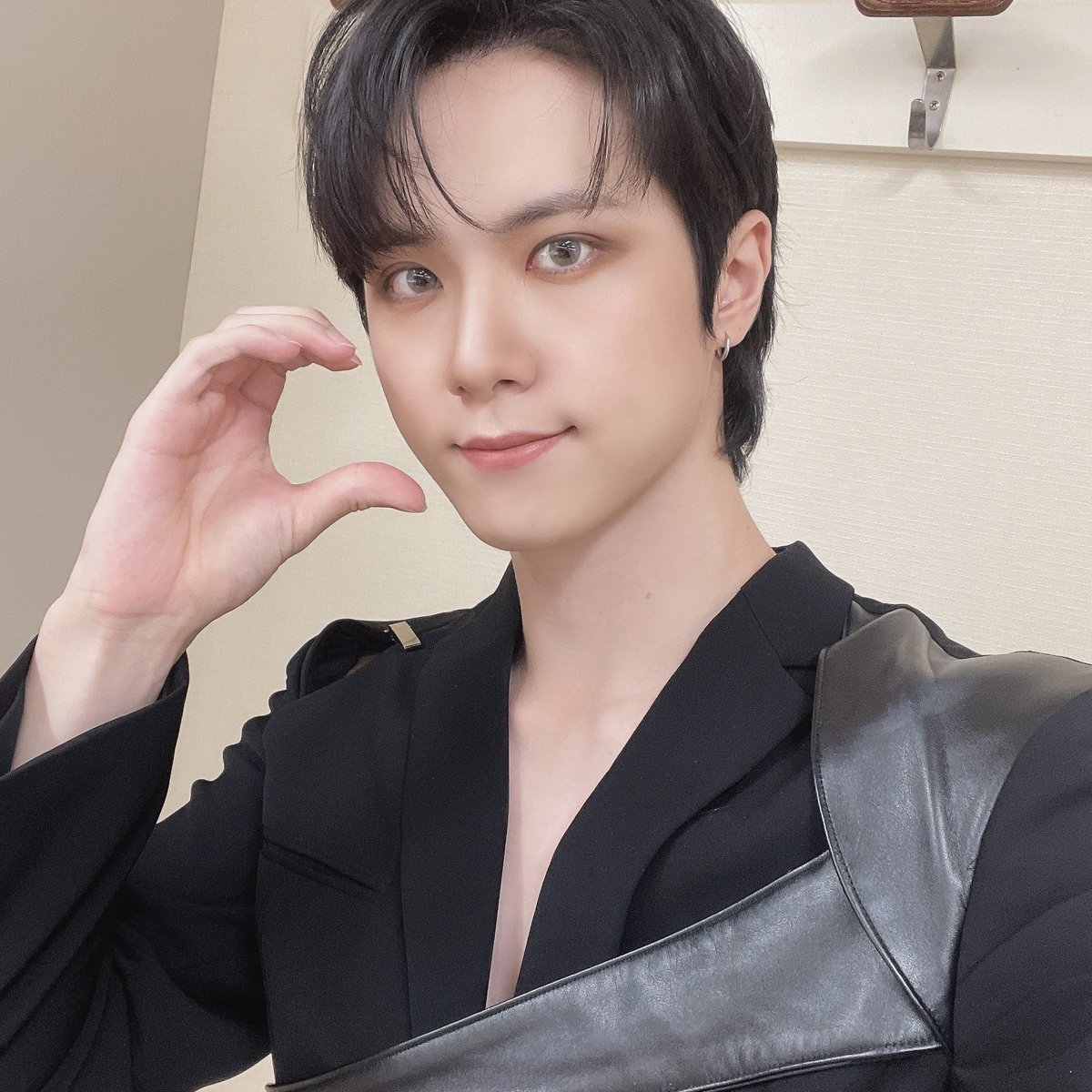 WEi • EN ESPAÑOL on Twitter: "220910 UNIVERSE FNS 🐶 "Gracias por hoy también♥️" #위아이 #WEi #김동한 ...