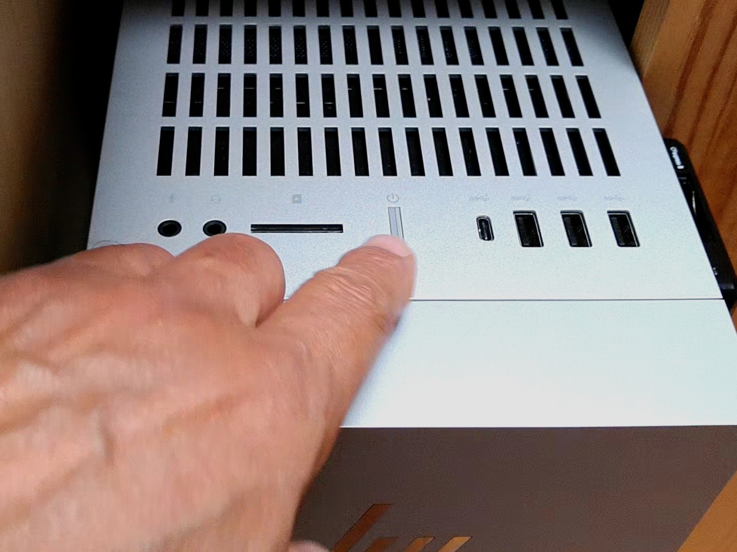 STUDIO_TARAS on Twitter: "やっと火入れ😅 とりま今日は初期セットアップまででおしまい👍️ https://t.co/LMU5fGdQL1" / Twitter