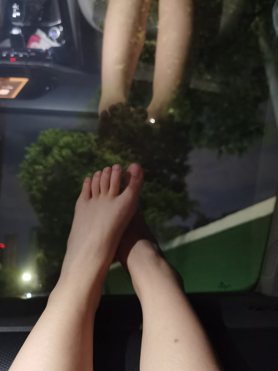 Yy On Twitter 小飞脚来咯哦~ 中秋快乐~ 舔脚 舔足 脚控 足控 恋足 美脚 美足 足交 裸足 足底 脚底 恋足癖 脚丫 Jiojio