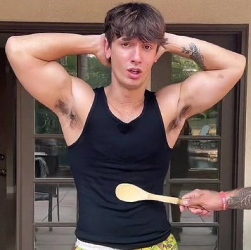 Puncher Of Abs on Twitter: "RT @celeb_hottiess: Bryce’s armpits 👅"