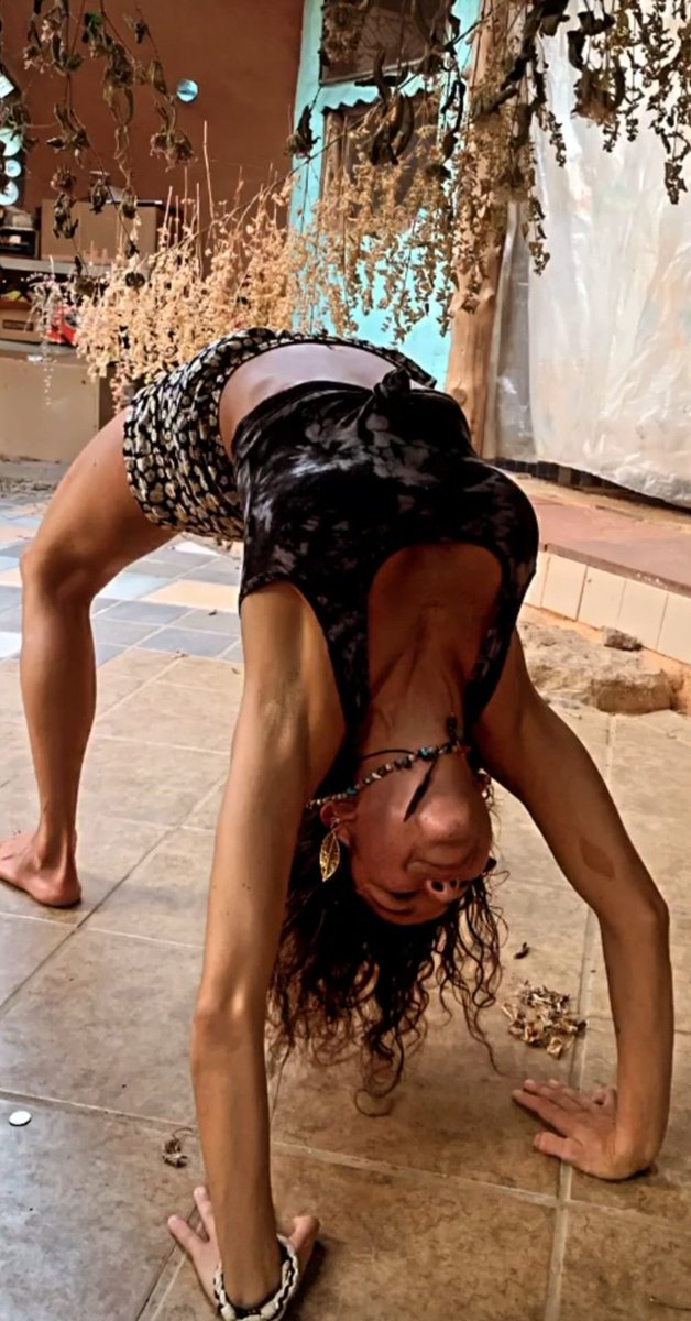 Sexy Flexibility On Twitter Love It