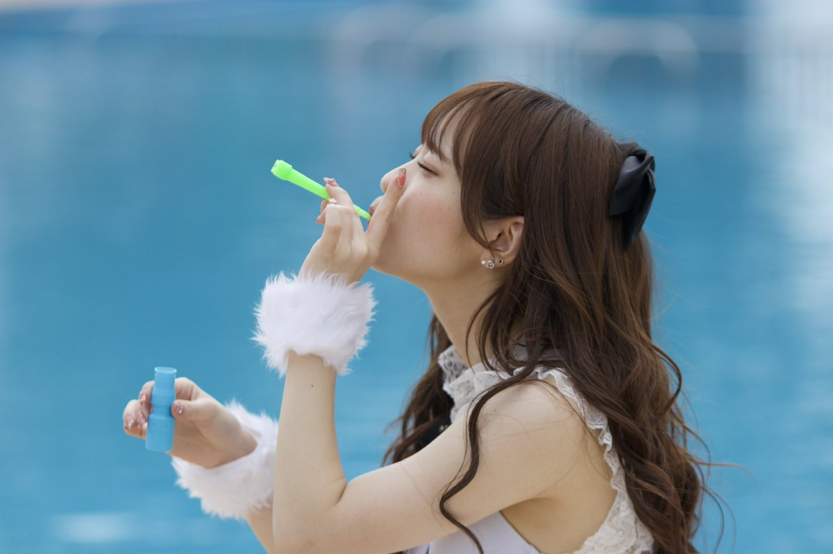 えすけぇ@おんぷ on Twitter: "2022年9月11日 近代麻雀 KissBee大江れなさん♪ 第二部撮って出し♪③ シャボン玉に夢中なれなぱんがかわいい！ #近代麻雀水着祭2022 ...