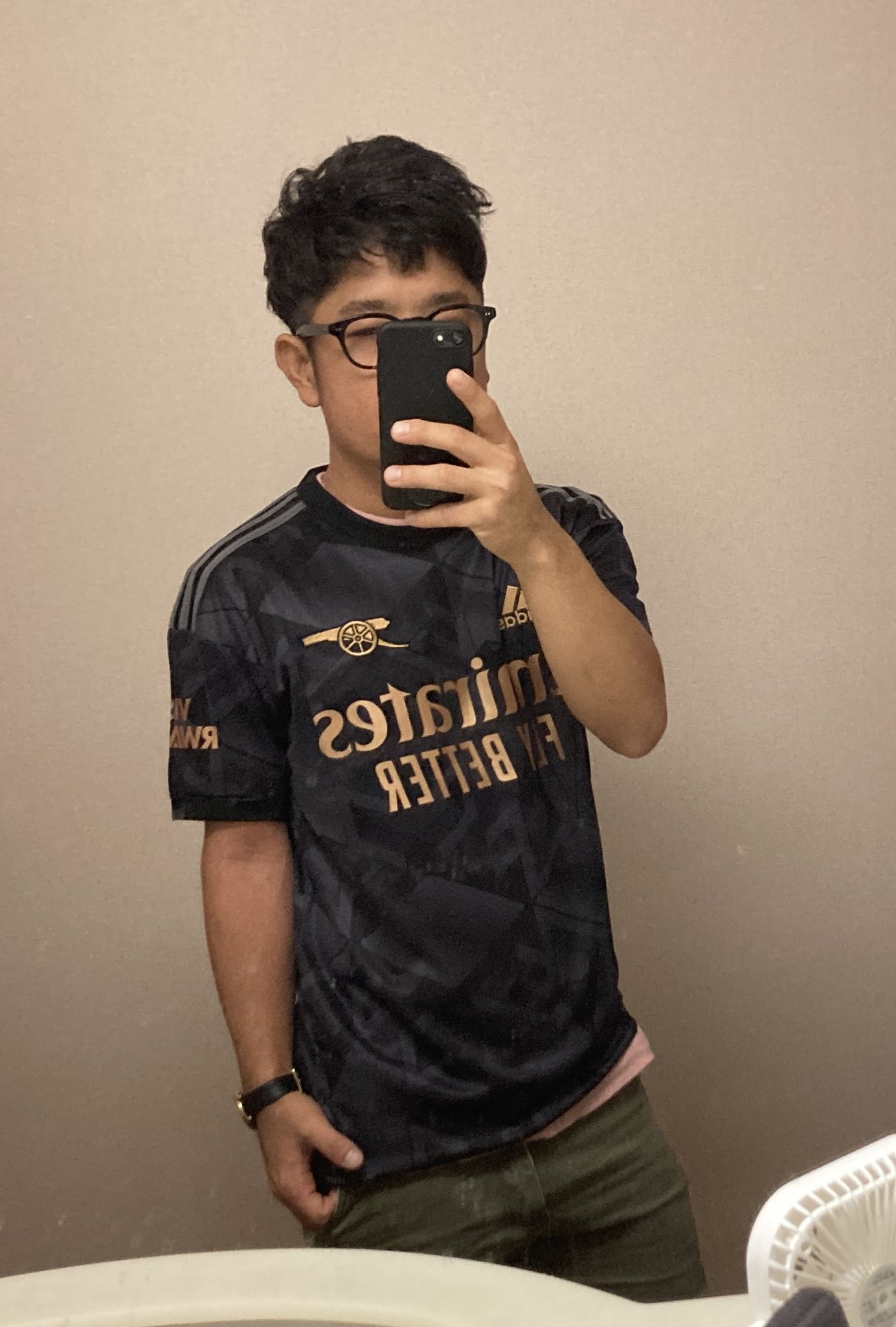 nanachi_gooner on Twitter: "やっと来たぜアーセナルアウェイ。ウデゴ！意外とプライベートでもあり？ https://t.co/f2d1qo9dsX" / Twitter