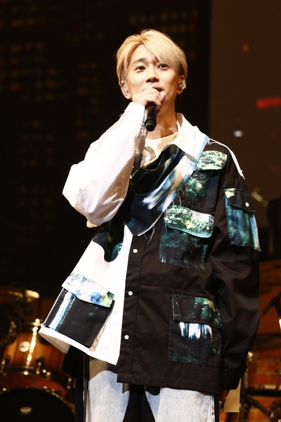 PASH!編集部 on Twitter: "【PASH!＋】江口拓也による初のソロライブツアーレポ到着！アンコール含む全17曲を披露!セトリも公開♪ https://t.co ...