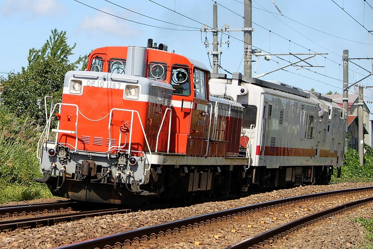 みっちょん on Twitter: "一年前の今日 DE10 1187牽引によるマヤ50-5001返却配給を撮影していました。"