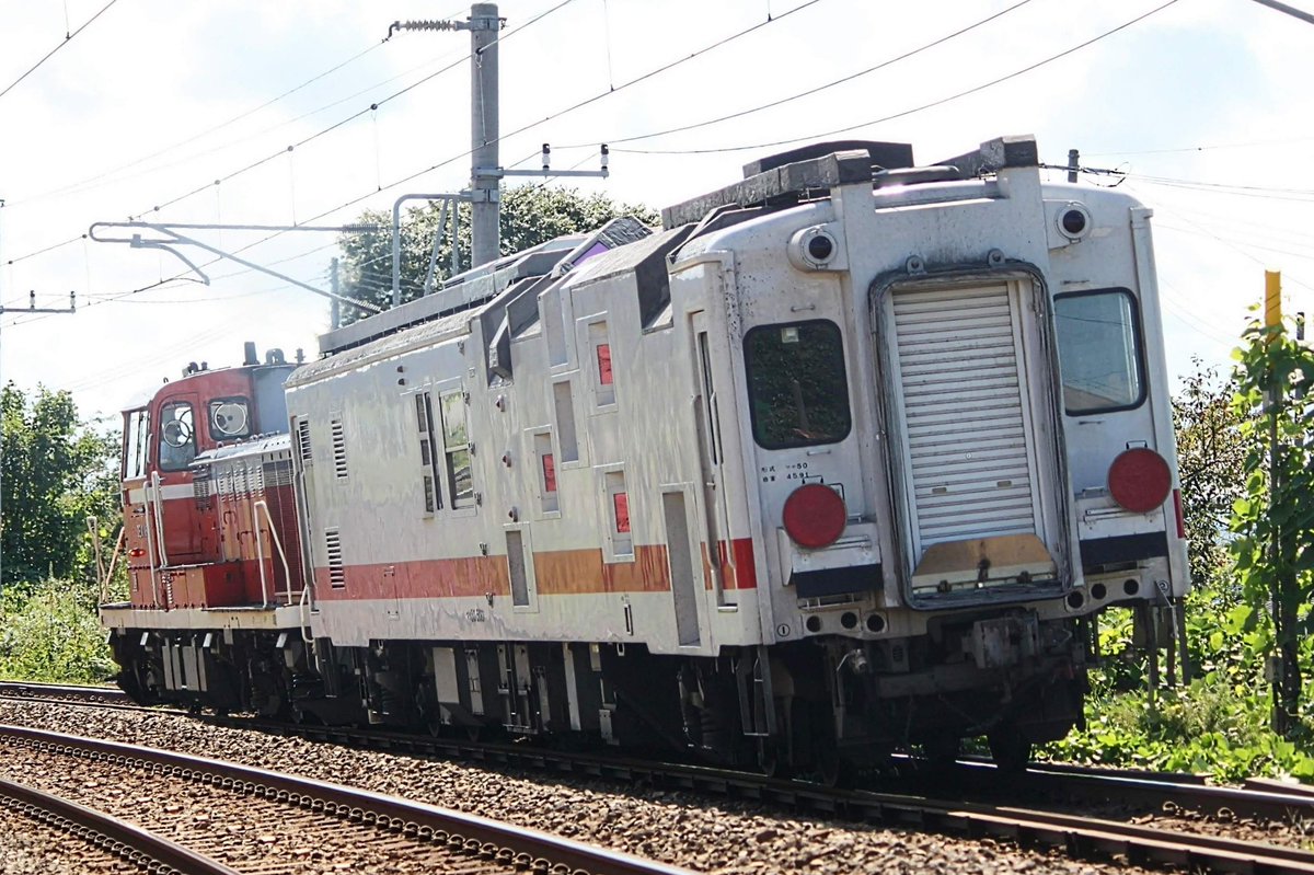 みっちょん on Twitter: "一年前の今日 DE10 1187牽引によるマヤ50-5001返却配給を撮影していました。"