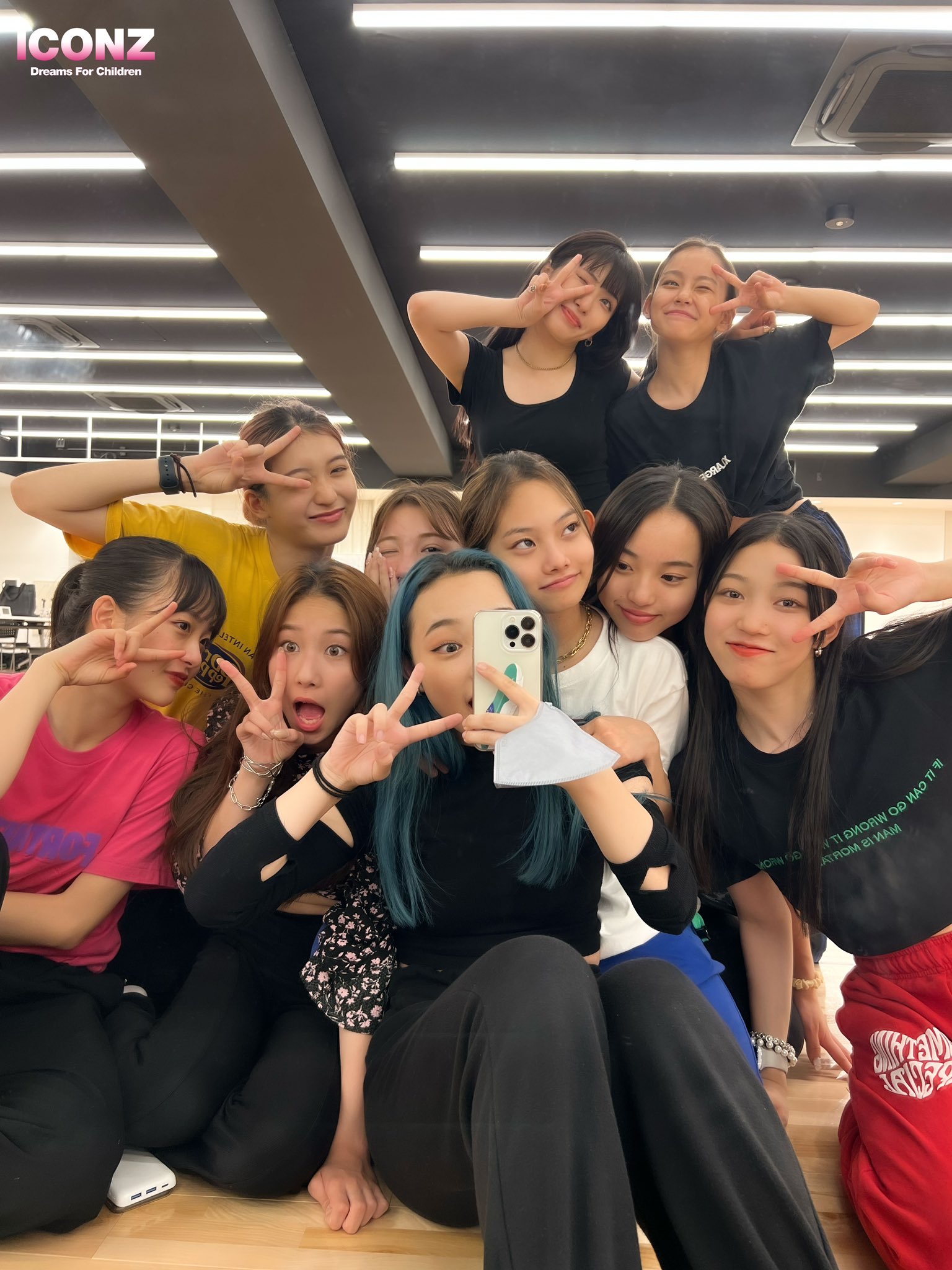 NAOKI on Twitter: "RT @iCONZ_GIRLS: ファイナリスト10名の 集合写真を公開🤩🌟 Photo by #TSUKUSHI #iCONZ #iCONZ ...