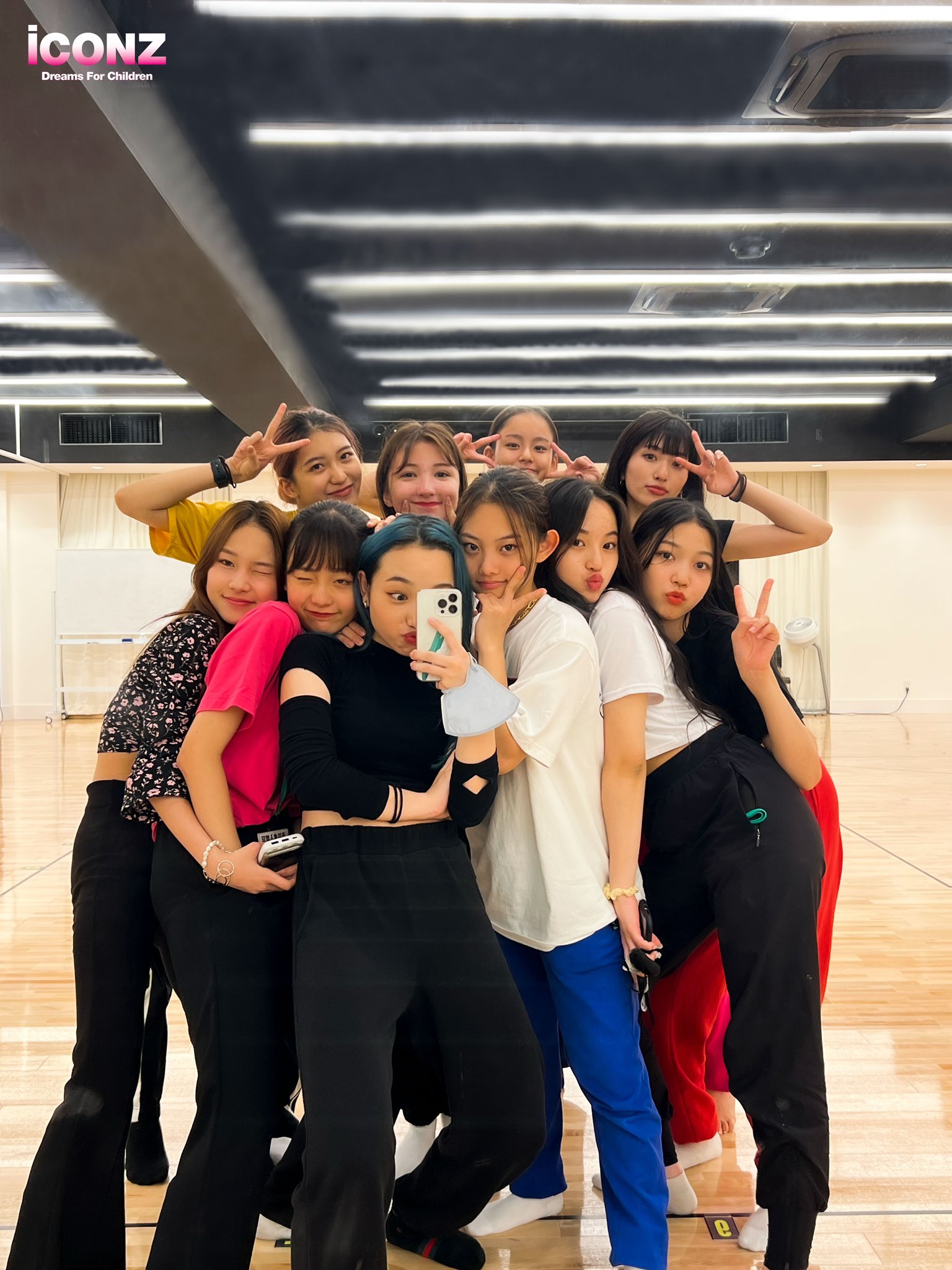 NAOKI on Twitter: "RT @iCONZ_GIRLS: ファイナリスト10名の 集合写真を公開🤩🌟 Photo by #TSUKUSHI #iCONZ #iCONZ ...