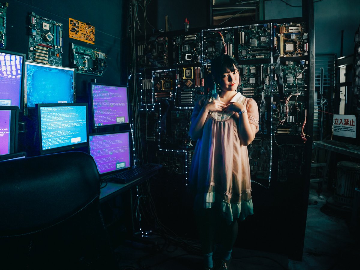 Johnson🍰🍵 on Twitter: "Top-secret cyber base.🐣"