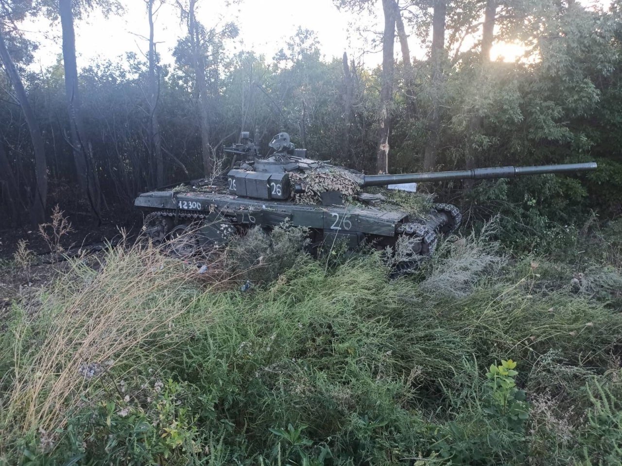 Barracuda on Twitter: "The Ukrainian Army captured a T-72B3M tank on the Kharkiv front. https ...