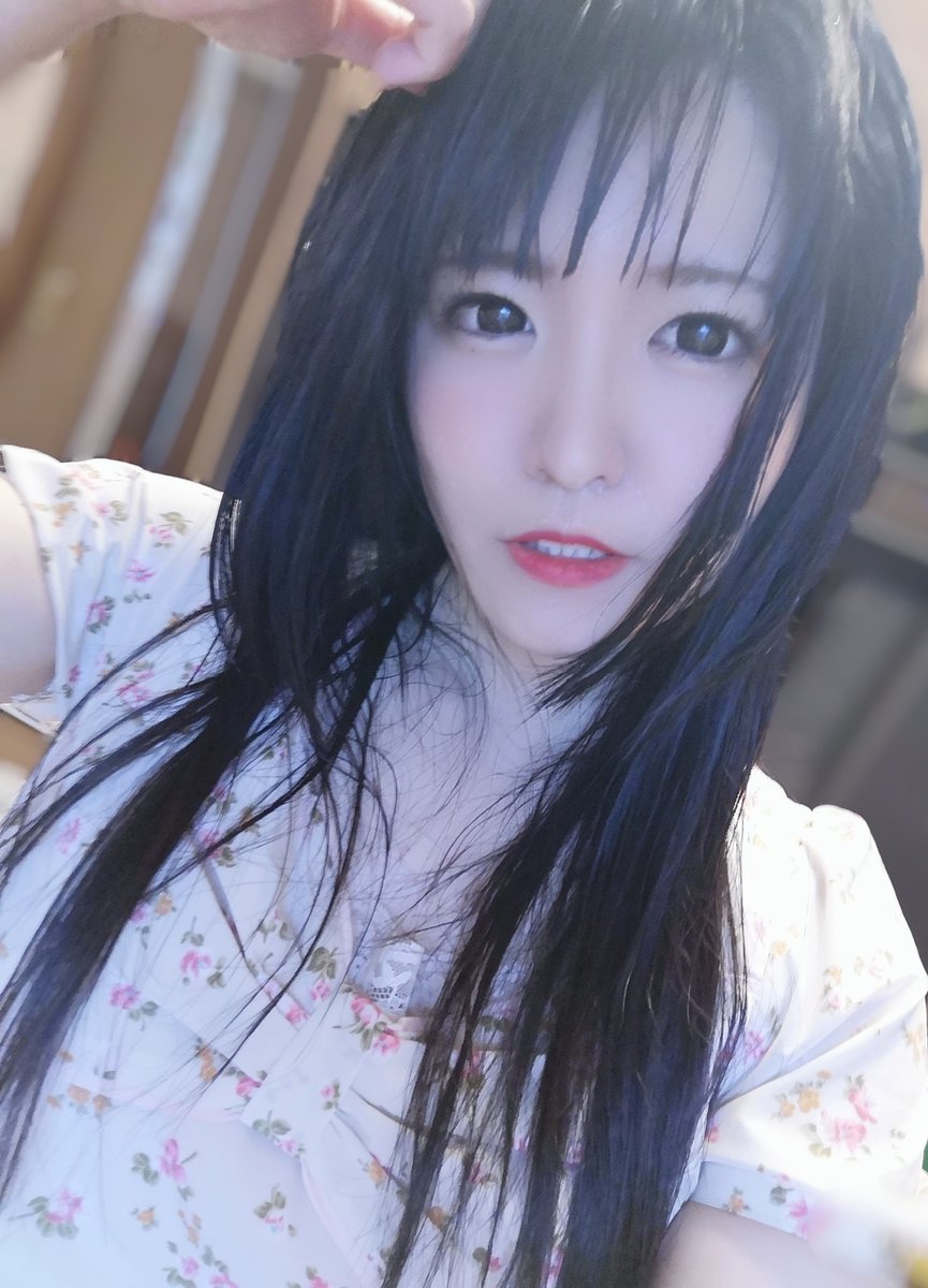 Miinaf♡冬月みぃなメインアカ♡なんでも鑑定団edタイアップ On Twitter おはみぃなです。台風すごすぎてびしょ濡れ。レインコート着れば良かった。皆さんも雨お気をつけください!