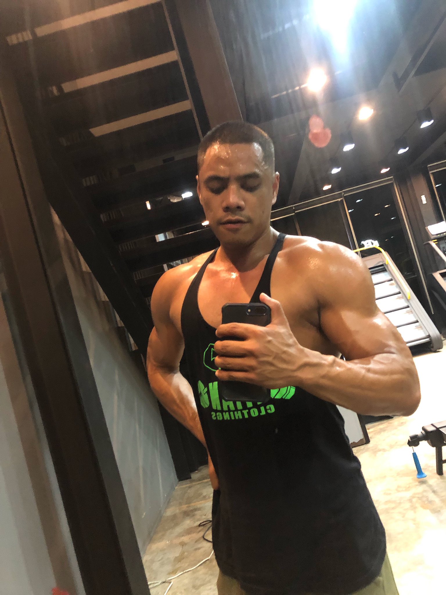 Mr.RaFa🔞 on Twitter: "เล่นให้สุขภาพดี แข็งแรง แก้ผ้าถ่ายรูป แล้วยั่วเพศ https://t.co/KSBXP6ClEe ...