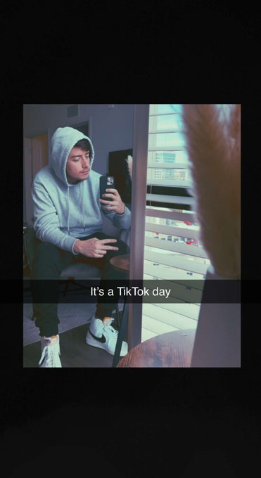 TW Pornstars - Chris Petrone. Fotos y vídeos de Twitter.