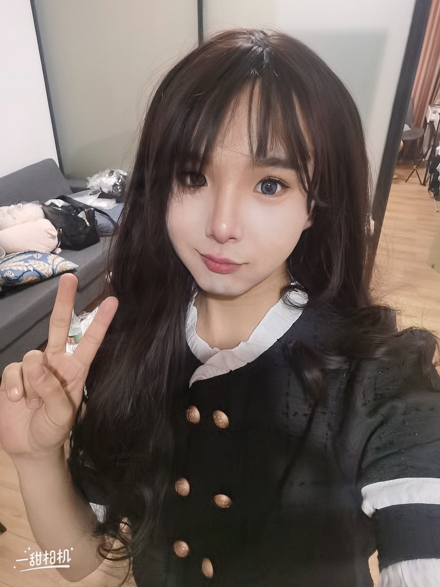 如果没有美颜，vivi将当场失业～ Vivily大笨蛋 @vivilydabendan