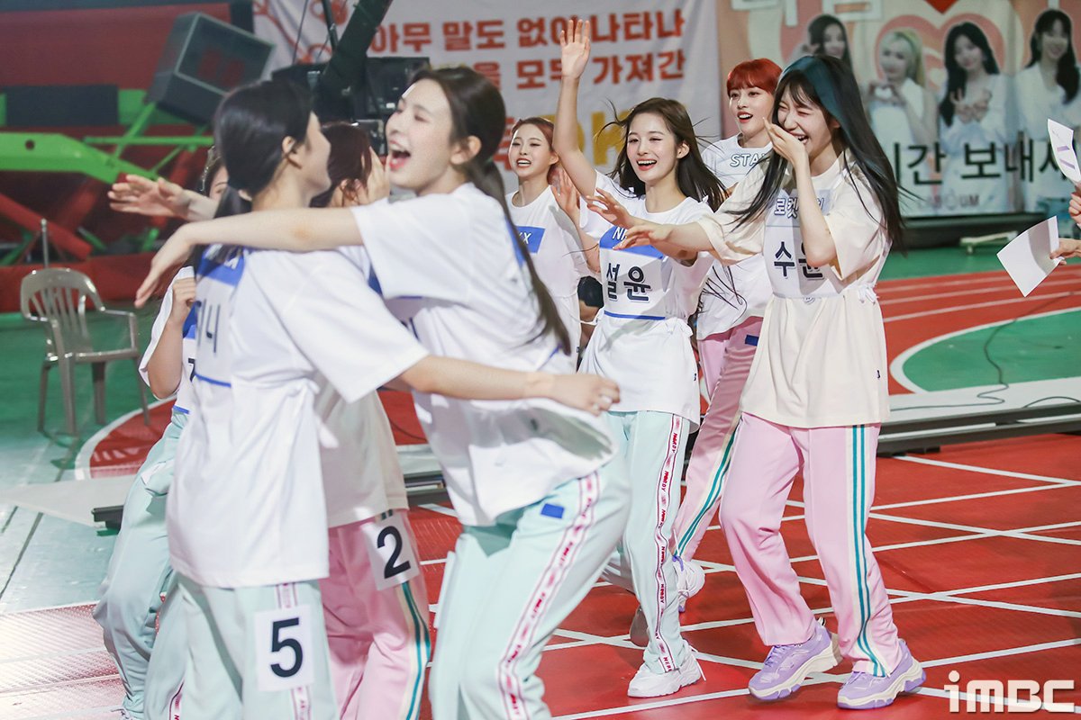 nmixx pics #ENTWURF on Twitter: "iMBC web update with NMIXX during 2022 ISAC relay feat. Stayc’s ...