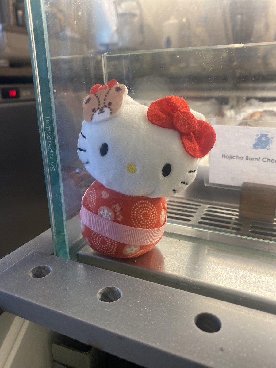 sanrio daily on Twitter: "she small 💫"