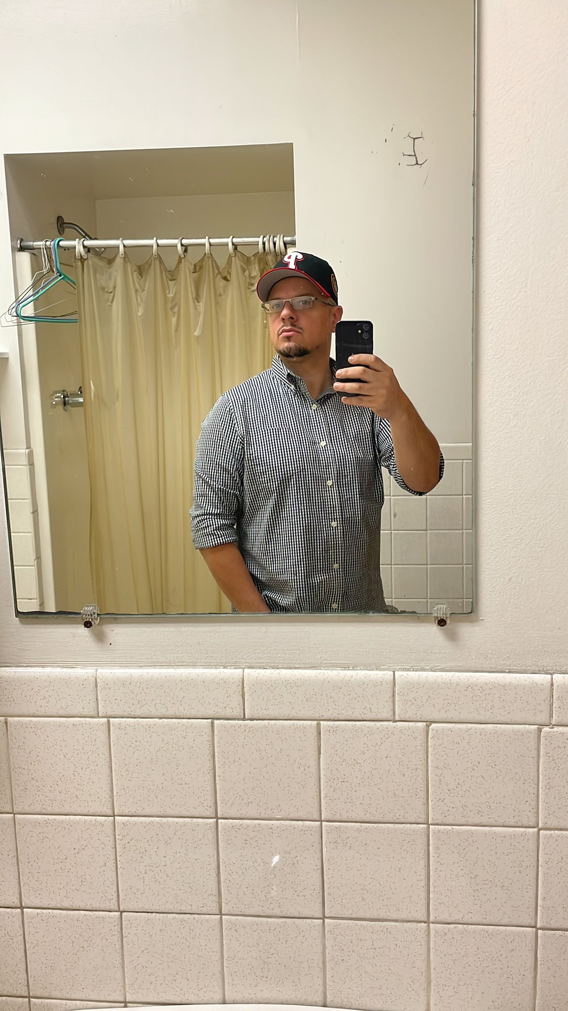 Ric Mestré on Twitter: "Strange things found at work … a shower that doesn’t work 🤷‍♂️… I’m ...