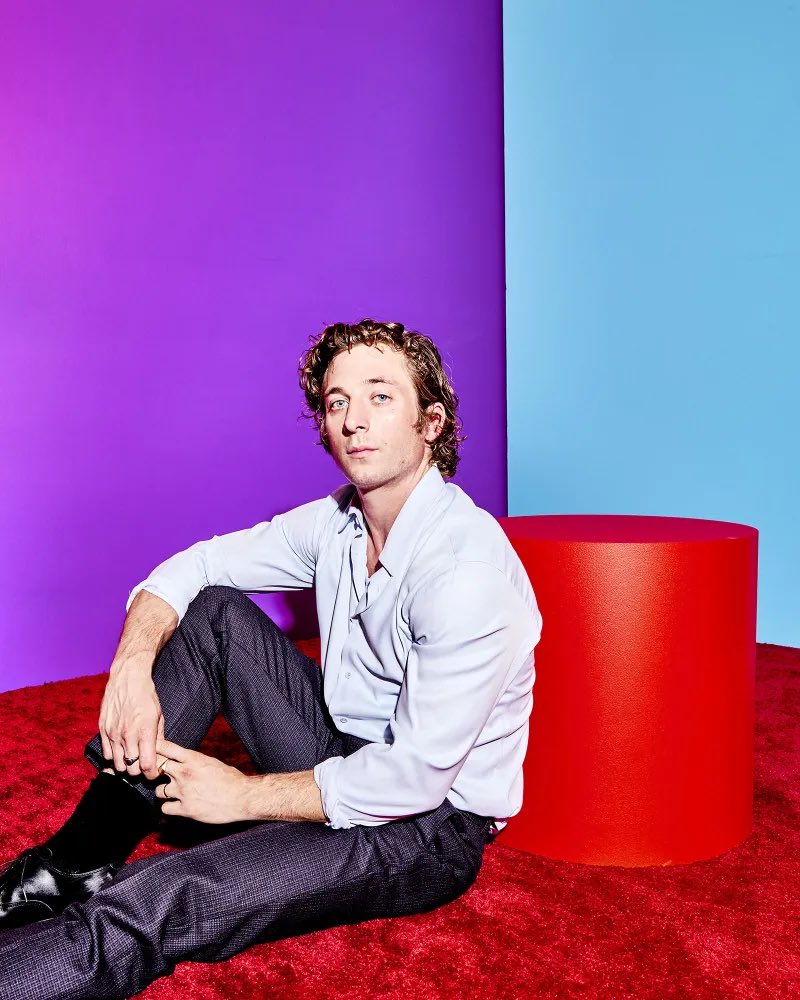 Jeremy Allen White photographed by Krista Schlueter for Vanity Fair ...