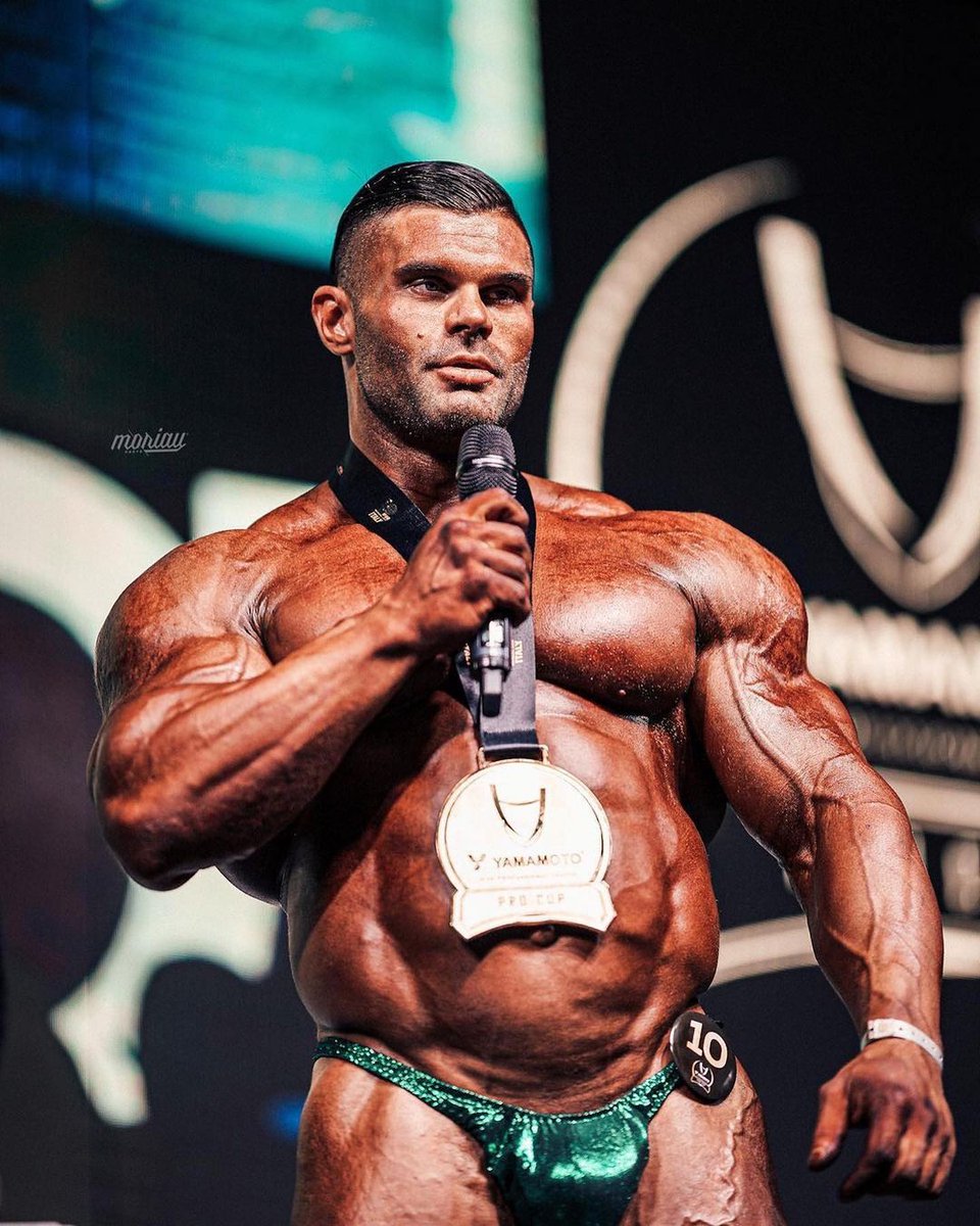 Clayton James on Twitter: "Ukrainian muscle freak Vlad Suhoruchko (and Deano lookalike 🤪) has ...