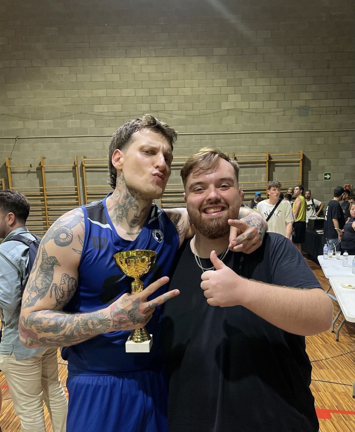 Info Ibai on Twitter: "📷 || Ibai en la última publicación de Instagram de Misho @ mishoamoli ! 🔗 ...