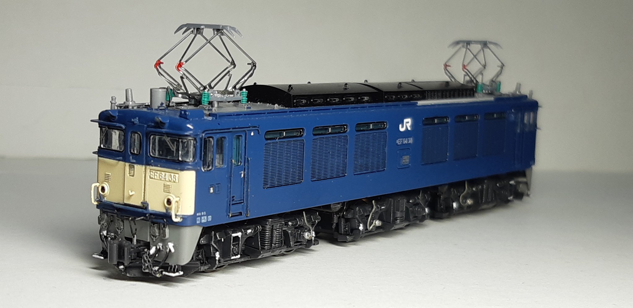 WIPE（ワイプ） on Twitter: "おはようございます☀️Kato3041 EF64 0番台前期形一般色をベースにEF64 38号機JR仕様に加工。全検明けのピカピカ仕様です。画像4 ...