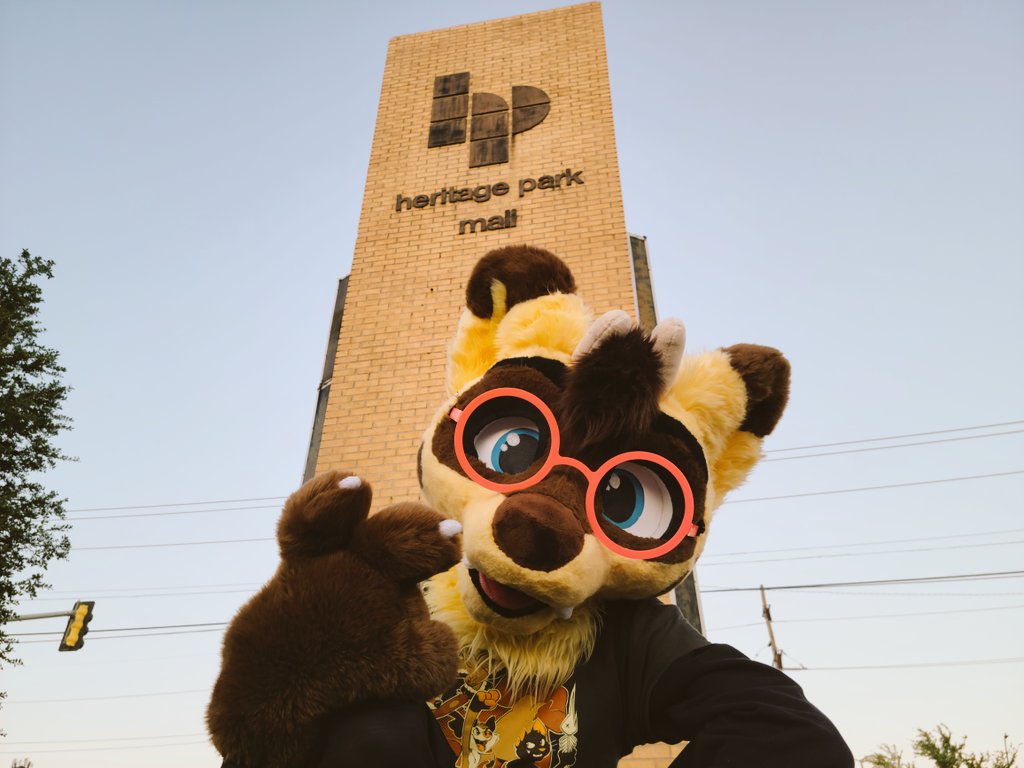 deernuki 🔜 AnthroExpo on Twitter: "crimes ️ 🪡 @CoyoteArcade 📸 @DushkaTheWolf https://t.co ...