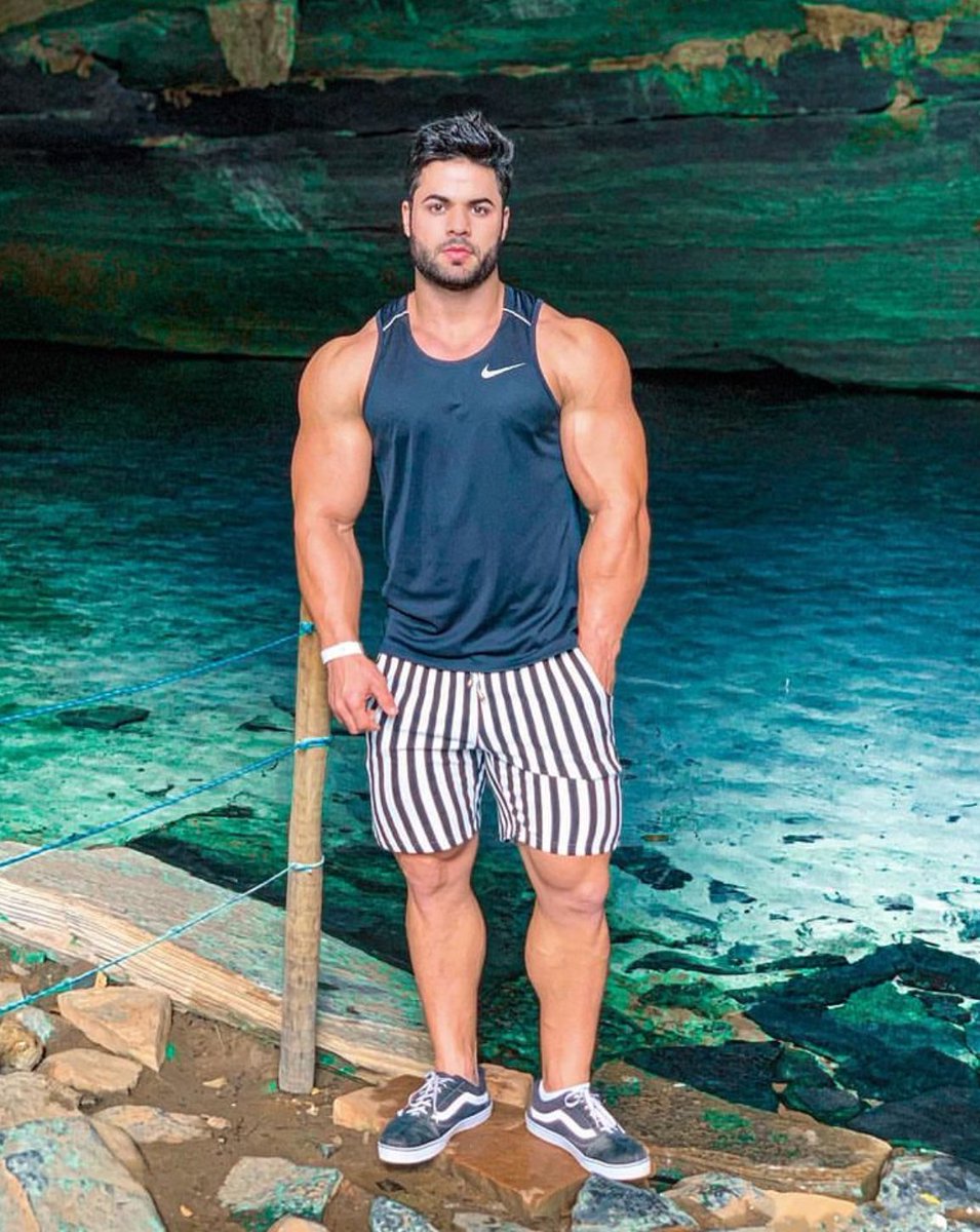 Mikey Mike on Twitter: "RT @MuscleSF: Hunky gorgeous muscle Romulo Júnior."