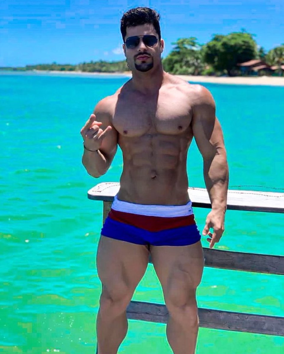 Mikey Mike on Twitter: "RT @MuscleSF: Hunky gorgeous muscle Romulo Júnior."