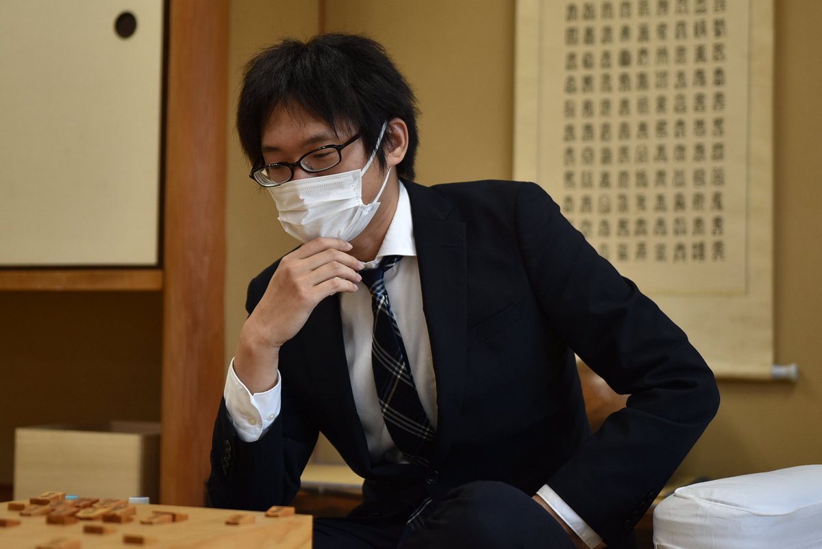 朝日新聞将棋取材班 On Twitter 村)朝日杯将棋オープン戦1次予選、小山怜央アマが井出隼平五段に勝ちました。アマが朝日杯で2次予選に進出するのは清水上徹さん、森下裕也さんに続いて3